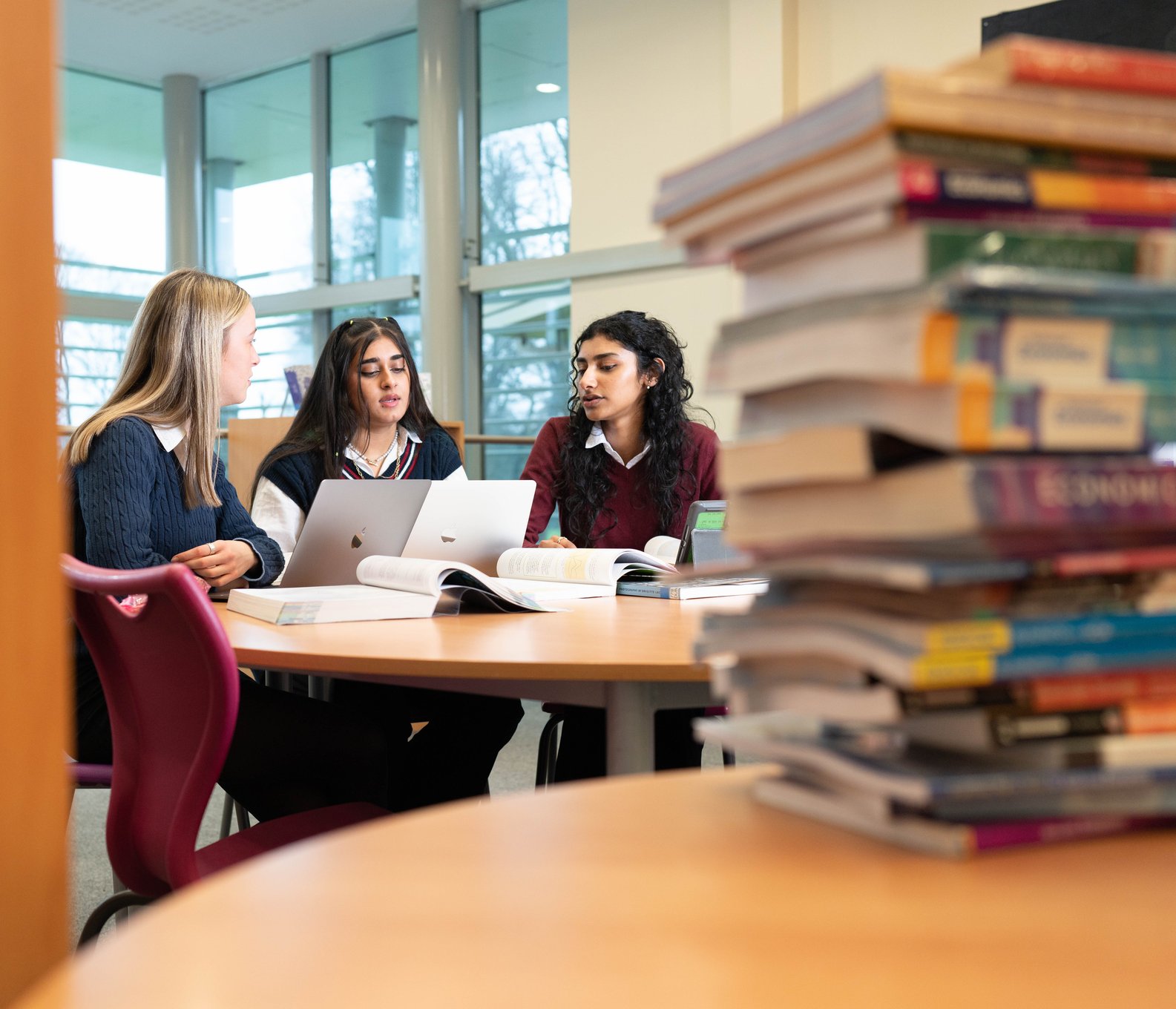 The top 7 benefits of a girls-only education at Sixth Form